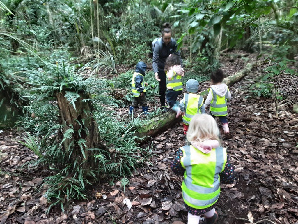 Nature walks with kids: why they matter and some tips | Nature's Point ...